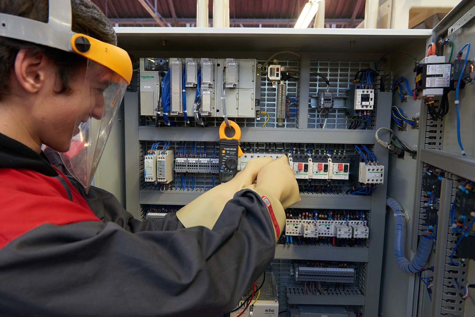 Métiers de l’ÉLectricité et de ses Environnements Connectés (MELEC) - Renaudeau | Pays de la Loire